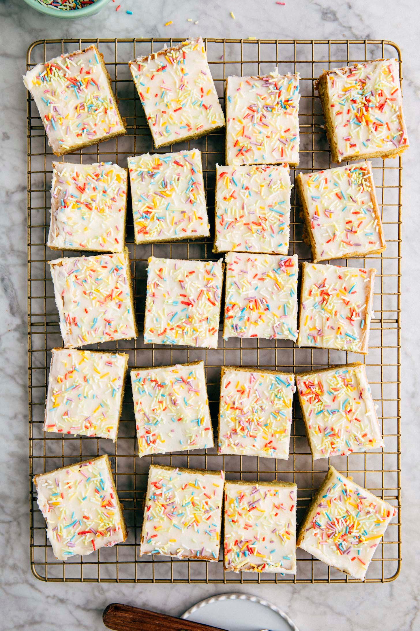 Chewy Pistachio Pudding Bars With Cream Cheese Frosting » Hummingbird High